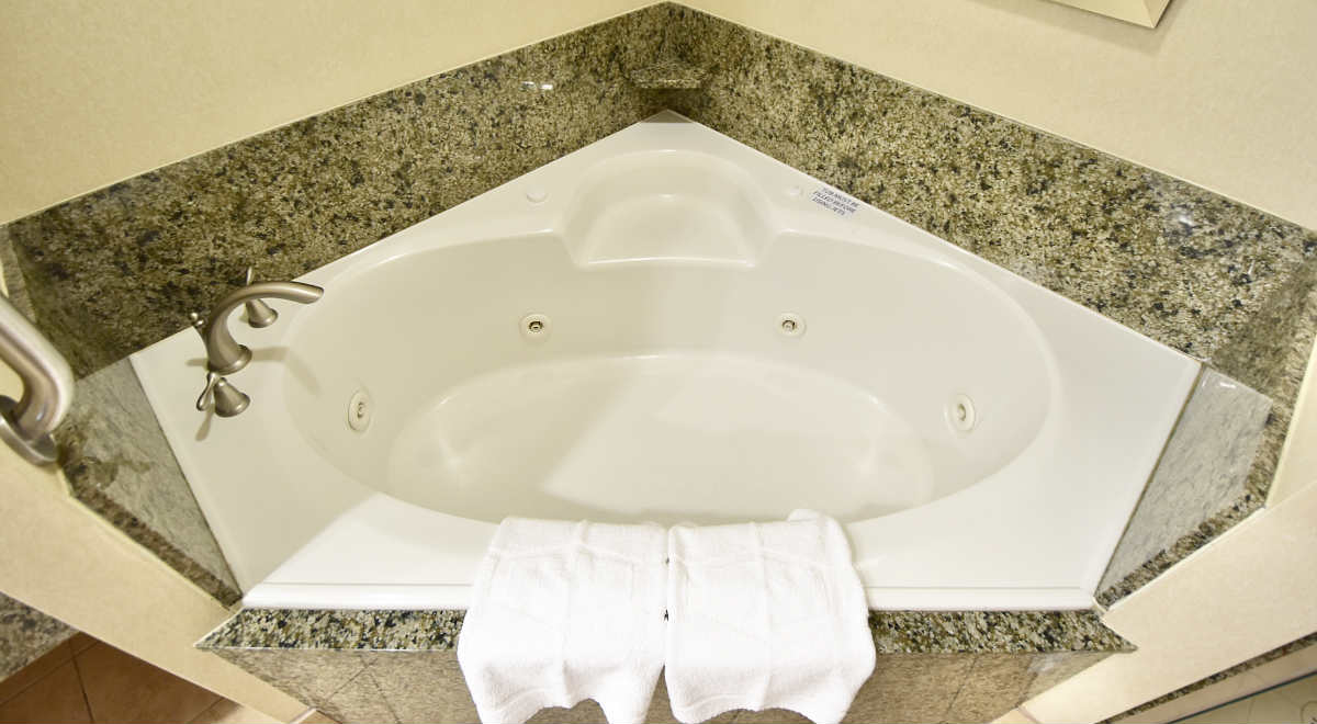 Arizona Hot Tub Suites - In-Room Spa Tubs From $194/Night