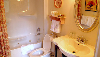 Alberta Hot Tub Suites - Hotel Rooms With Private Whirlpool Tubs